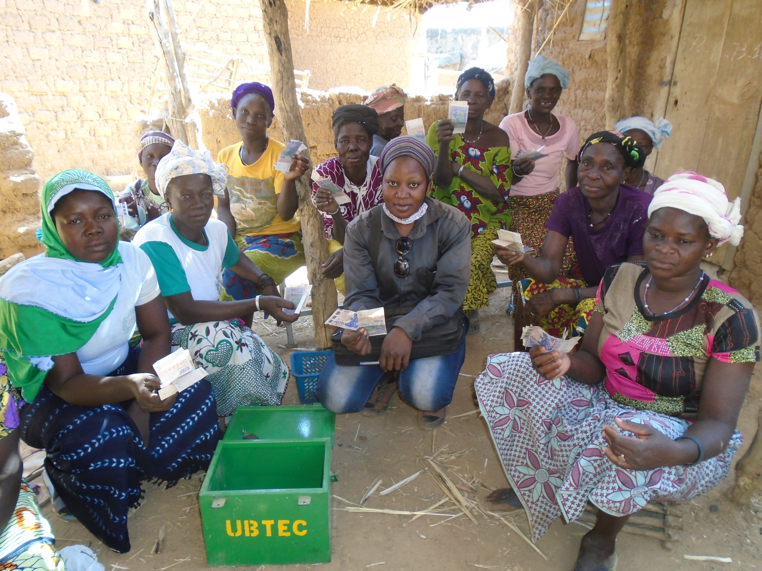 Unis pour affronter des difficultés grâce aux mutuelles de solidarité ...
